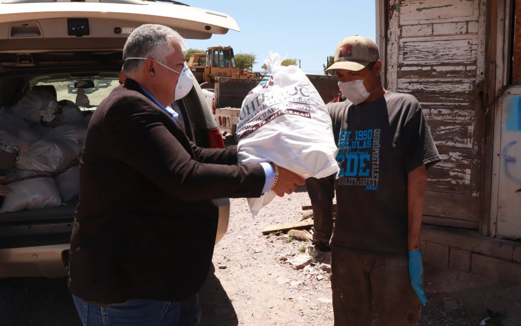 Romeo Morales entregó apoyo alimenticio a recolectores de material ...